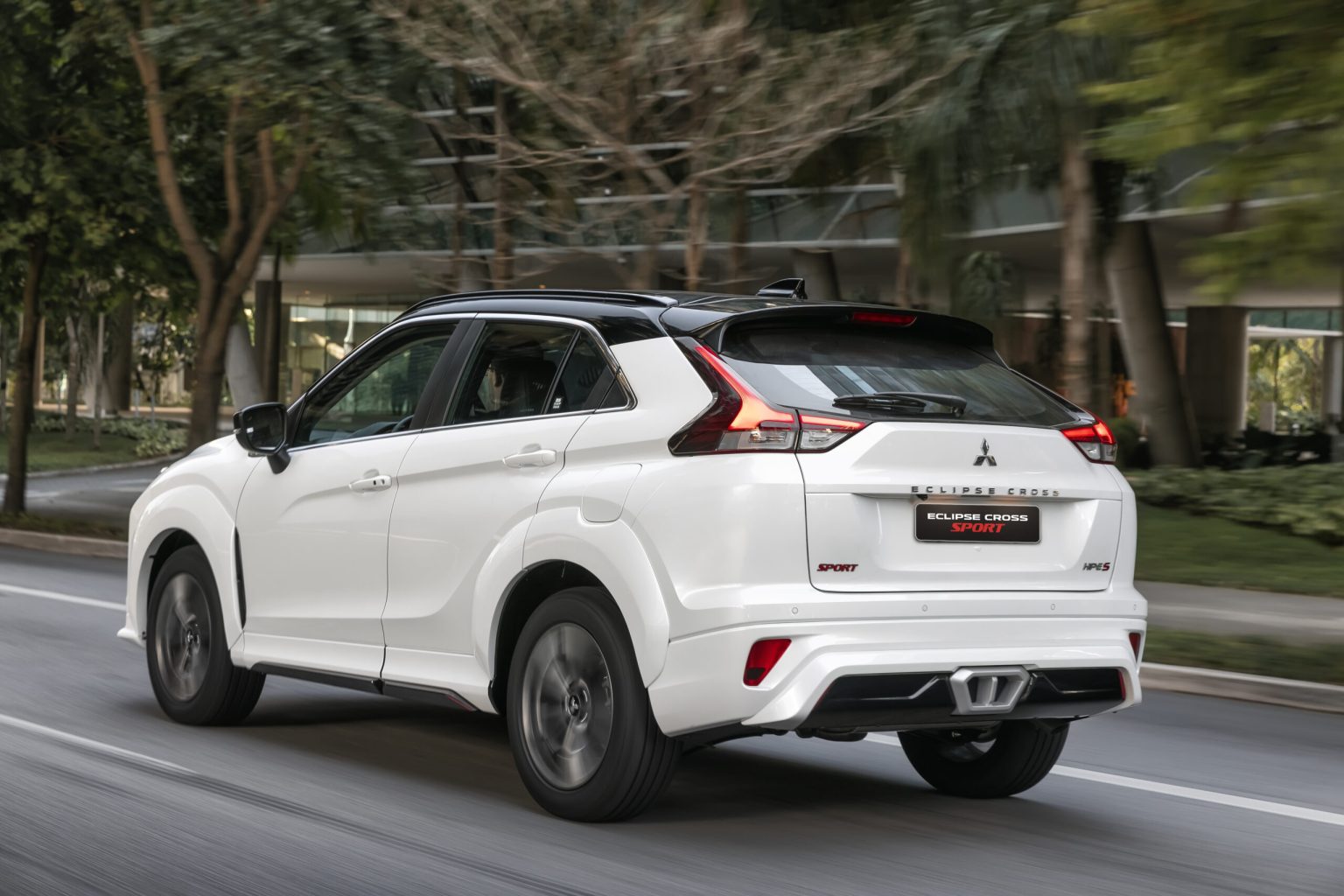 Novo Eclipse Cross 2026 - preço; SUV com tecnologia de ponta e design único